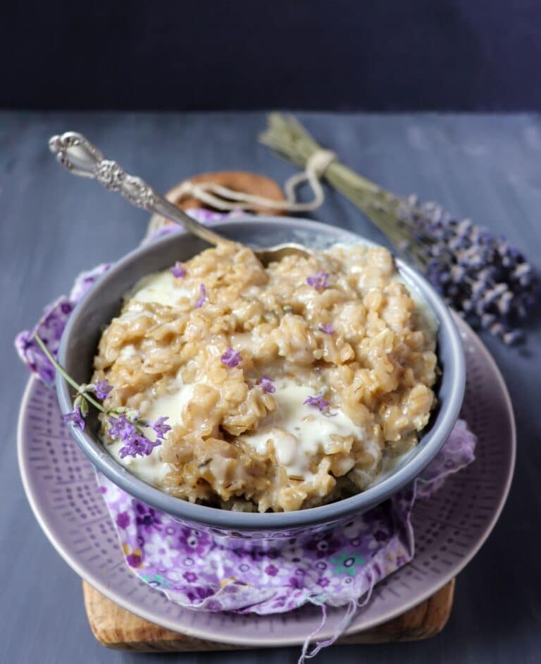 Lavender White Chocolate Oatmeal | Havoc in the Kitchen