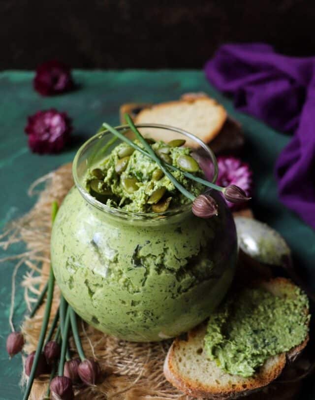 Chive Pesto Sauce Recipe