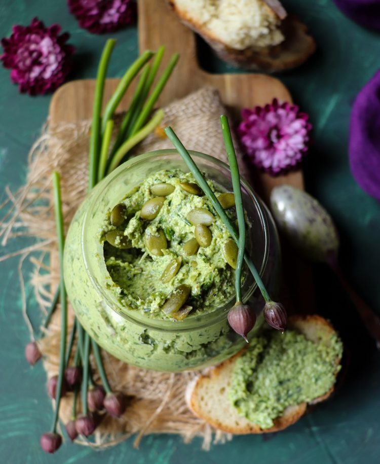 Chive Pesto Sauce Recipe