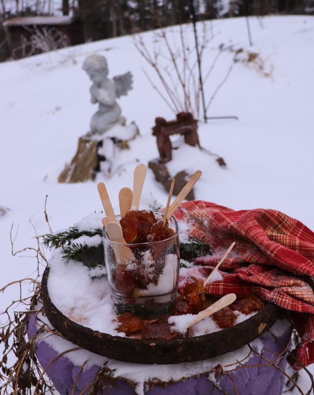Canadian Maple Taffy - How to Make Maple Syrup Snow Candy