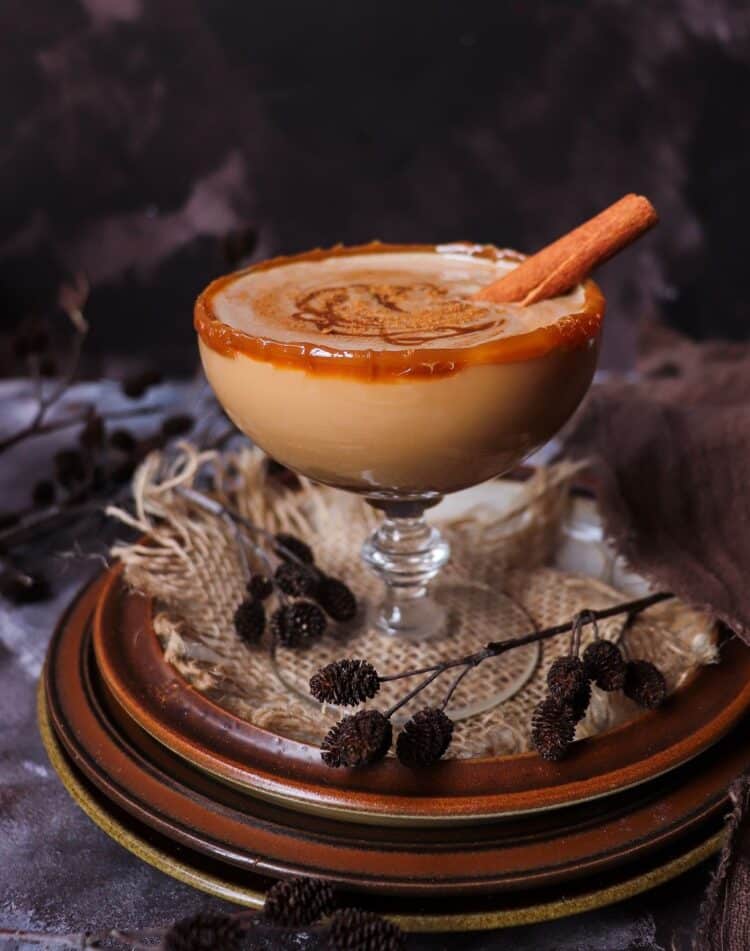 14 Romantic Valentine’s Cocktails to Sip and Swoon