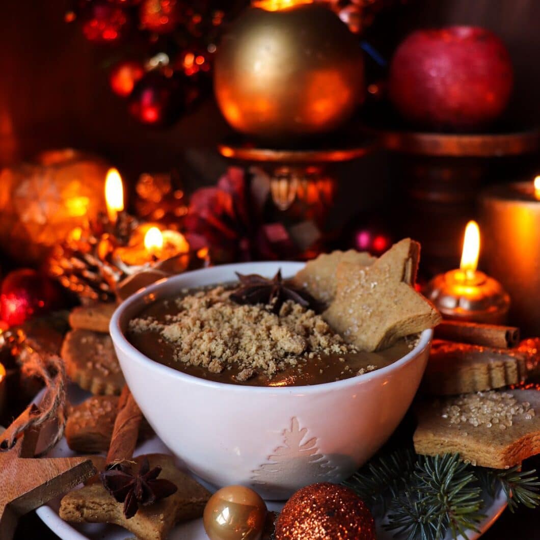 Festive Gingerbread Dessert Spread with Molasses and Spices