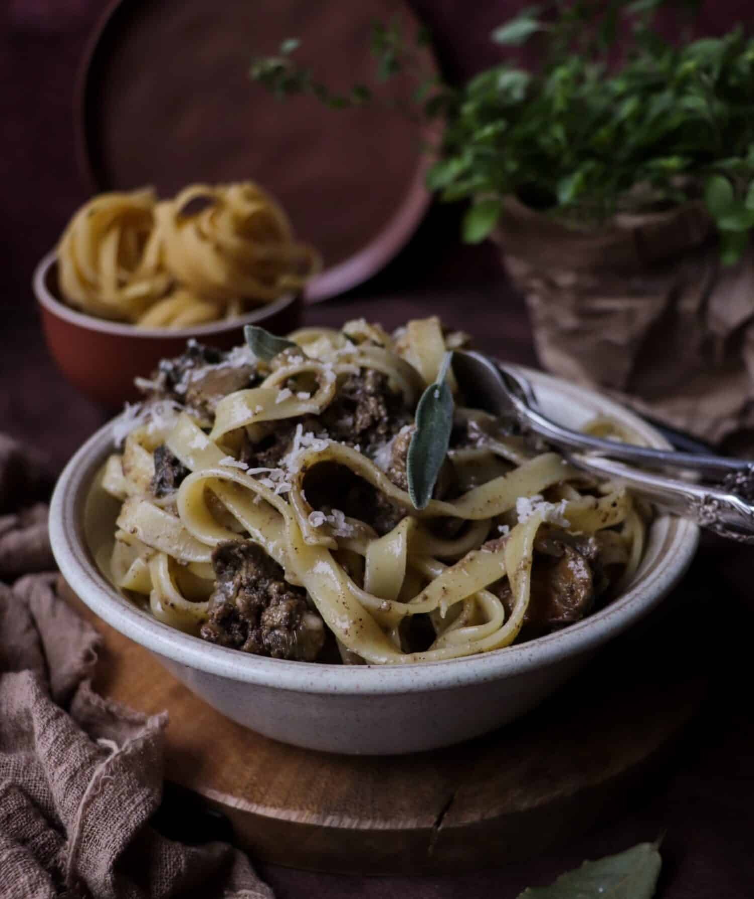 Chicken Liver Pasta with Onions and Sage