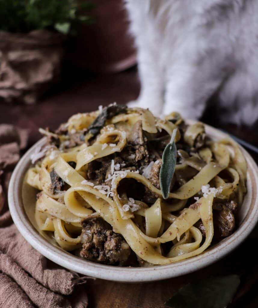 Chicken Liver Pasta with Onions and Sage