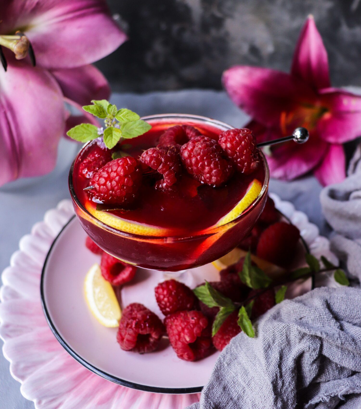 Raspberry Limoncello Gin Cocktail - Bright, Citrusy & Refreshing