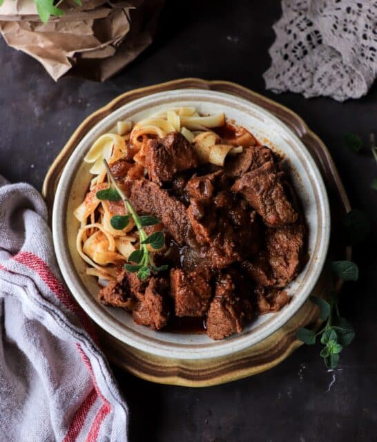 Hungarian Goulash (Gulyás) - Classic Paprika Beef Stew
