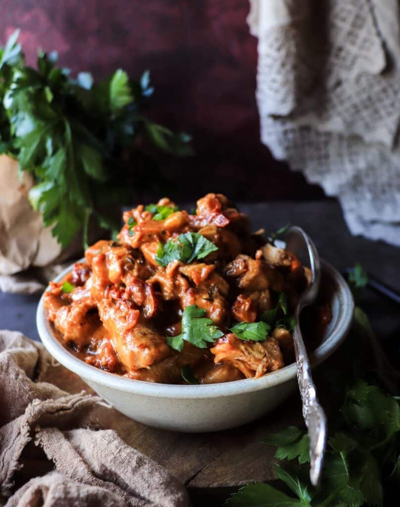 Marry Me Chicken Skillet with Creamy Sun-Dried Tomato Sauce